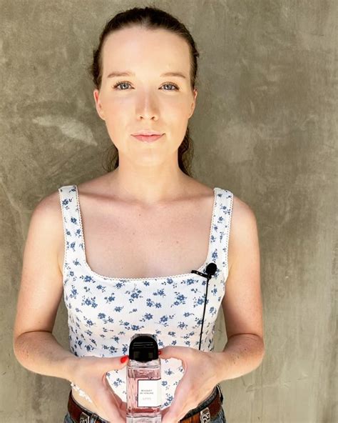 Bdk Parfums Bouquet De Hongrie Luckyscent Videos Reviews