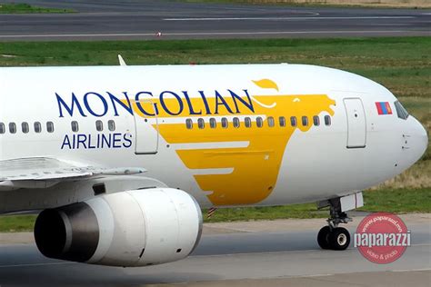 МИАТ Нийт зорчигч үйлчлүүлэгчдээ бухимдуулсандаа гүнээ ХҮЛЦЭЛ өчье