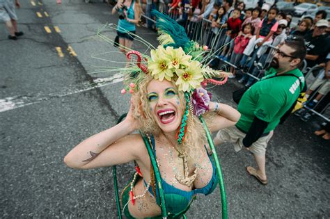 Coney Island Mermaid Parade In Nyc What You Need To Know