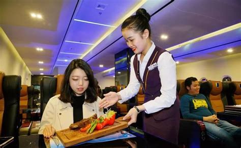 坐11万的飞机头等舱，竟然这么爽？空姐还会满足这些“隐藏”服务空姐头等舱飞机新浪新闻