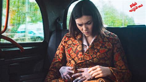 اتنين مخطوبين بيركبو عربيه تاكسى سودا ومكنوش يعرفو ان السواق هيوريهم