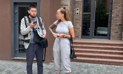 Столичний «бізнес з проституції викрито групу сутенерів які залучили до діяльності понад 100