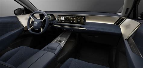 DS N°8. Nowy elektryczny model - ChceAuto.pl