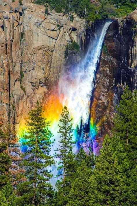 Experience The Beauty Of Rainbow Falls In Yosemite National Park