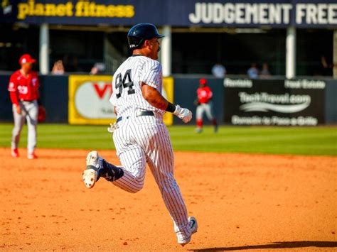 carlos narváez muestra su poder con los yankees el extrabase