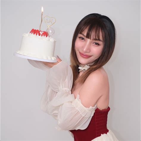 ก่อนอนต้องหยอกให้เยาก่อนจั่งสิหลับ😅😅 มิวมิวหลานอานุช นุชนันท์ วรรวิรา