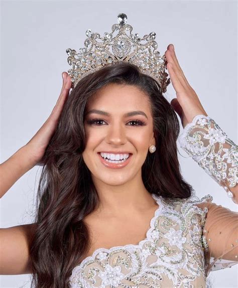 Tatiana Luna Miss Uruguay 2022