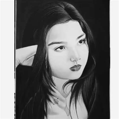 خرید و قیمت نقاشی چهره دختر بچه از غرفه چهره پرداز بی همتا