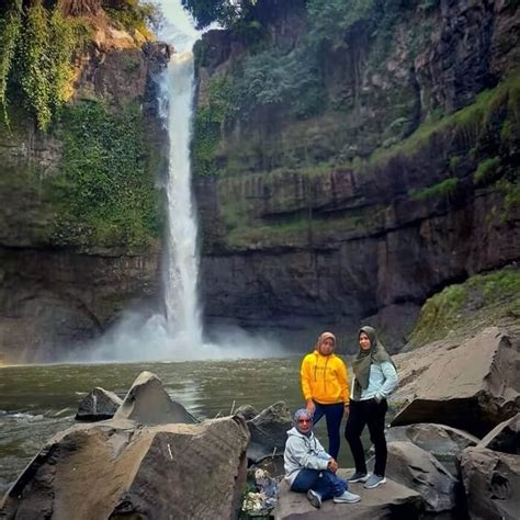 Coban Baung Air Terjun Misterius Area ”wasapda” Bagi Lelaki Tampan