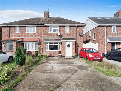 4 Bed Semi Detached House For Sale In The Drive Rochford Essex Ss4 £