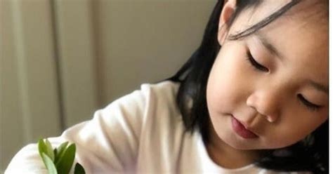 해시태그] 유진 딸 로희 근황 공개 여전히 사랑스러워