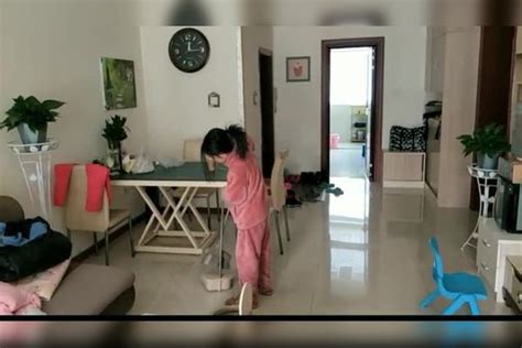 昨晚鼻炎犯了几乎没睡女儿让我多睡会她起来就开始干家务 家务 女儿