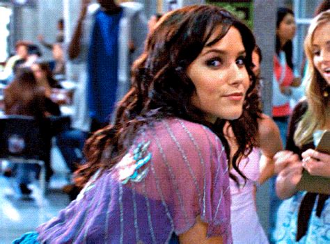 Wine Keeps Aging Like A Fine Sophia Bush 30 S