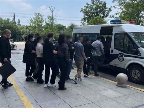 买空罐装假涂料，团伙假冒知名涂料涉案销售1000余万元 周到上海