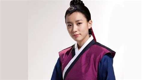 بازیگر نقش دونگی با استایل جدیدش در جشنواره فیلم اژدهای آبی تصاویر