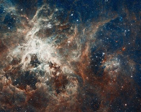 Hubbles Panoramic View Of A Star Forming Region 30 Doradus Earth Blog