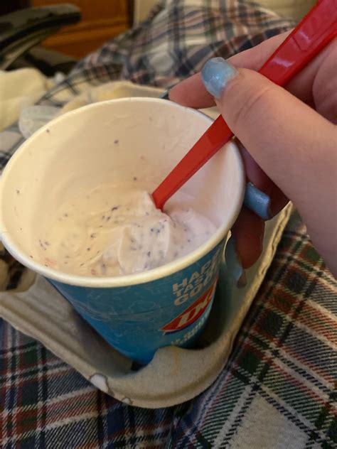 Cotten Mouth While Eating Cotten Candy R Stoner