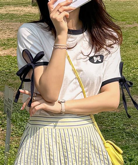 리본 반팔 티셔츠 배색 라운드넥 여성 빅사이즈 에이블리