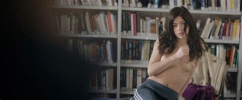 Adele Exarchopoulos Nude Eperdument Harridans