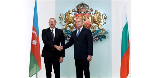 Пред Илхам Алиев и Румен Радев петима министри подписват за нов газов коридор