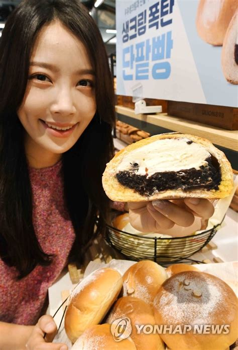 홈플러스 몽블랑제 생크림폭탄단팥빵 출시 연합뉴스