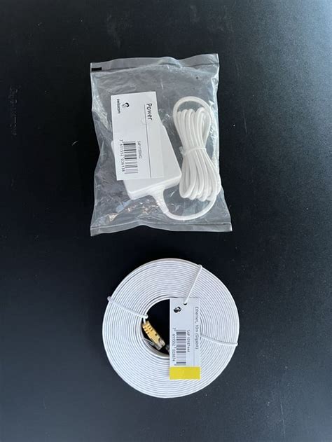 Swisscom Ethernet Kabel Und Power Kabel Neu Neu Und Originalverpackt In Schönenbuch Für Chf 10