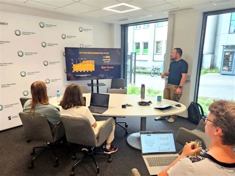 Innovation Teamwork Brainstorming Collaboration Creativethinking Embetech Techsolutions