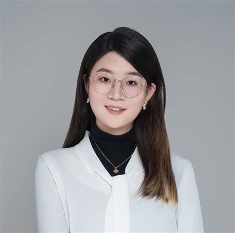 Yitong Li