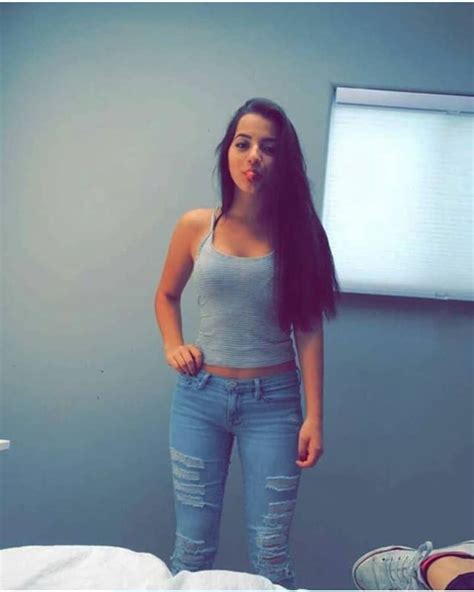 Pin By Vdcamp On Isabela Moner Isabela Moner Fashion Pants Cute Woman