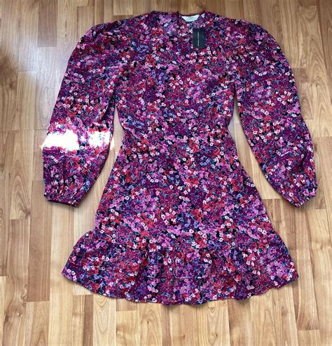 Плаття в квітковий принт — ціна 600 грн у каталозі Короткі сукні Купити жіночі речі за доступною