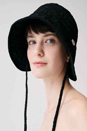 Penelope Black Sieor