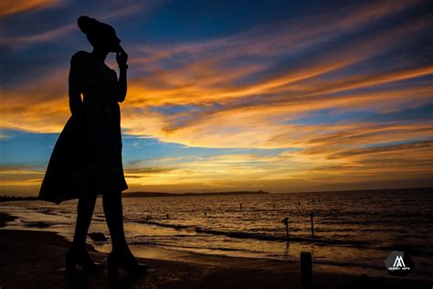 무료 이미지 하늘 물 수평선 바다 일몰 대양 서 있는 아름다움 실루엣 구름 바닷가 해돋이 황혼 백라이팅 저녁 사진술 고요한 연안 웨이브