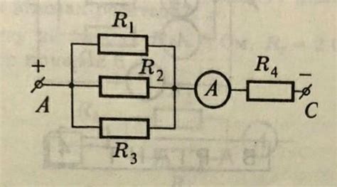 використовуючи схему електричного кола зображеного на рисунку визначте загальну напругу на