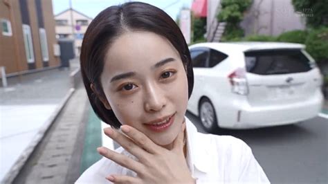 【minamo】芸能人レベルの美女と温泉旅行へ行き旅館内で羞恥プレイで熱くなったオマ コを大浴場で犯す 熟女汁