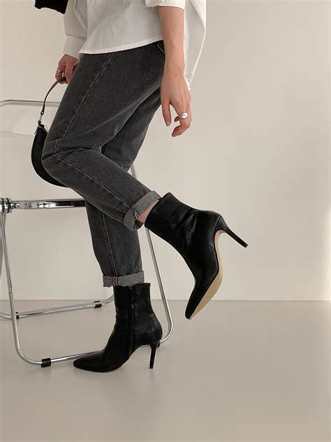 3칼라 트렌디 모던 시크 심플 예술핏 스틸레토 지퍼 숏 앵클 부츠 힐 9cm