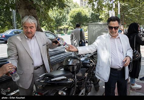 تجمع عوامل فیلم دشمن زن مقابل سازمان فرهنگی و هنری شهرداری تهرانفیلم