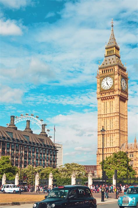 무료 이미지 지평선 시티 마천루 도시 풍경 도심 큰 광장 경계표 관광 여행 시계탑 첨탑 마을 광장 도시 지역 인간 정착 3264x4928