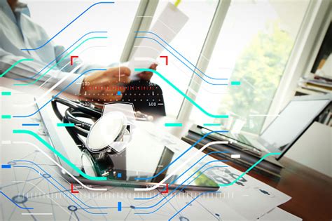 의료 작업 영역 사무실과 개념으로 서 의료 네트워크 미디어 다이어그램에 랩톱 컴퓨터를 사용 하는 의사 건강관리와 의술에 대한 스톡 사진 및 기타 이미지 Istock