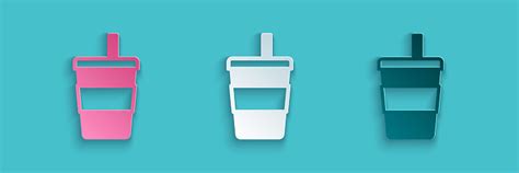 종이 컷 빨대와 물 아이콘이 있는 종이 유리는 파란색 배경에 분리되어 있습니다 소다 음료 유리 신선한 차가운 음료의 상징 종이 아트 스타일 벡터 3차원 형태에 대한 스톡