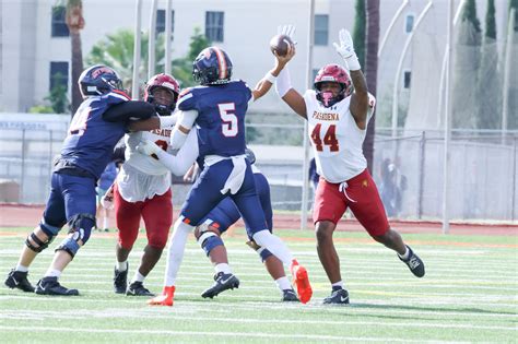 Xavier Buckles Accounts For 3 Tds In Pasadena City Colleges 35 30