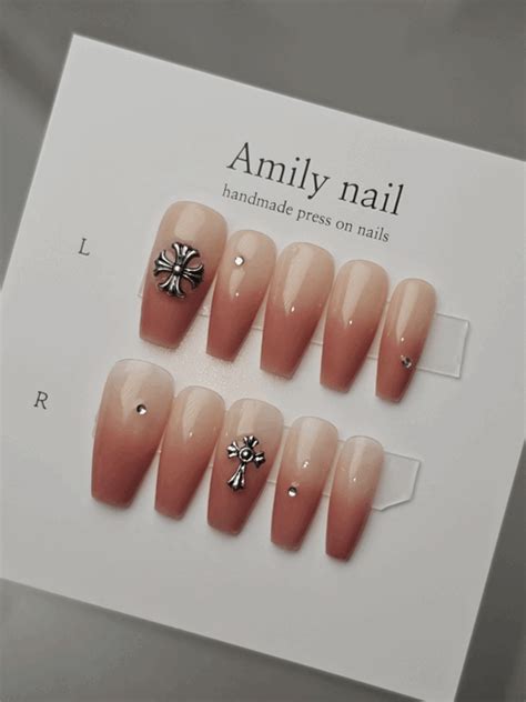 신상할인🤍크롬 드라이로즈 그라데이션 수제네일팁 에이블리