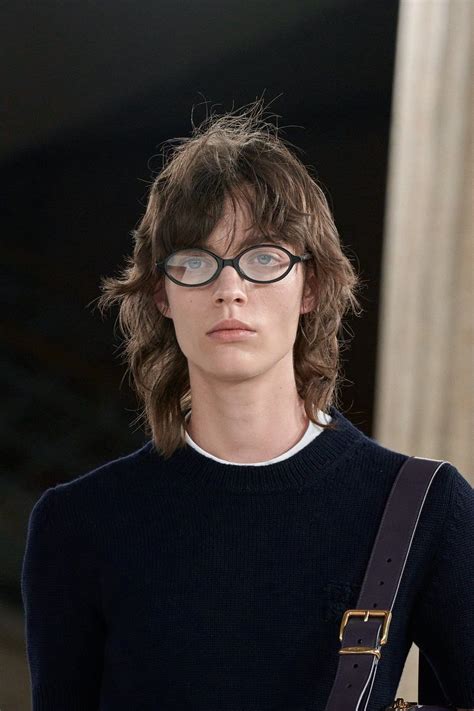 Growing Out Pixie Cut Grown Out Pixie Fashion News Fashion Beauty