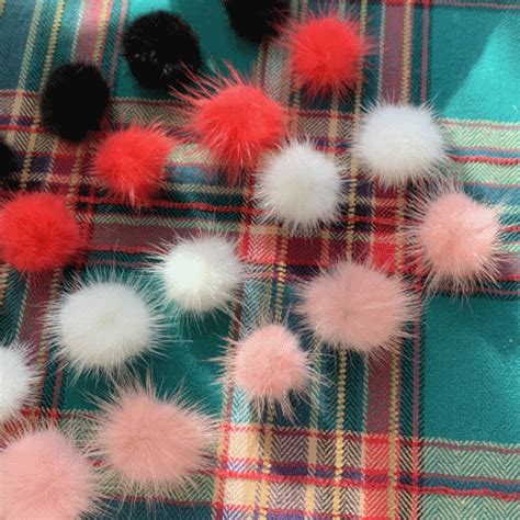 [러블리 5개세트] 밍크 폼폼이 미니 방울 퍼 발레코어 연말 크리스마스 옆머리 집게핀 헤어핀 머리핀 에이블리