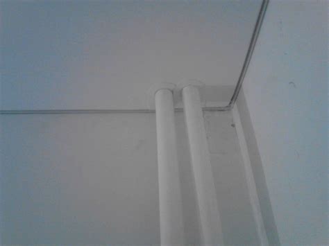 Обход трубы натяжным потолком: видео, фото обводки