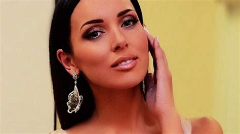 Внешность Повзрослевшей Дочки Алсу обсуждают в Сети Youtube