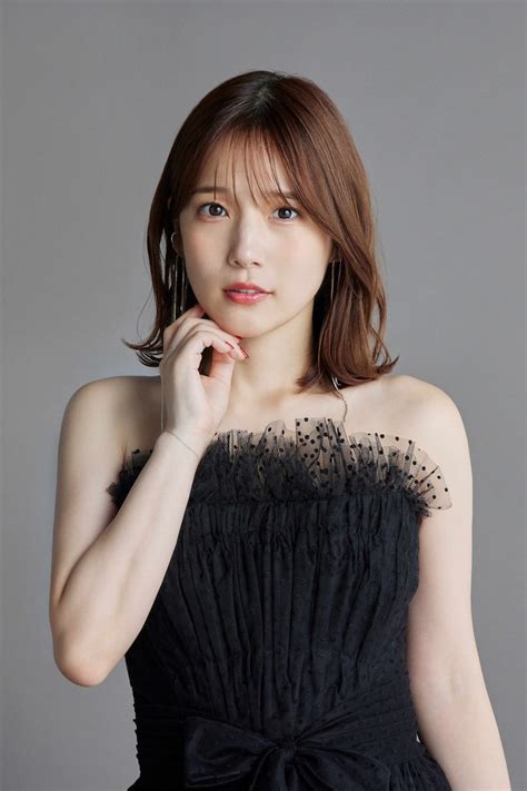 【画像】美人声優・内田真礼 35 が泥酔ww ネット民がざわついた芸能人