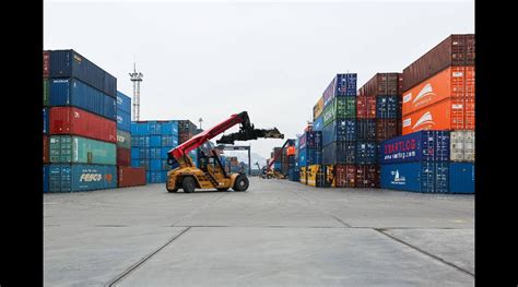 США ввели санкции против почти 120 человек и компаний из РФ