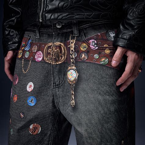 哔哩哔哩登录界面大揭秘！原来这里有这么多隐藏彩蛋？😍 哔哩哔哩 淘宝百科网