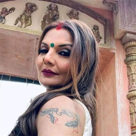 বাংলা চটি গল্প নিজের মাকে যেভাবে চুদলাম আমরা গ্রামে থাকি। আমার নাম