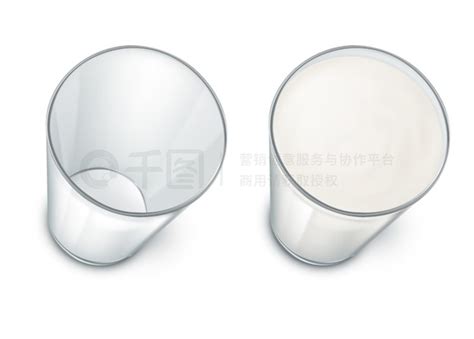 设置有两个逼真的透明玻璃杯干净而空里面装满了牛奶矢量图免费下载 ai格式 626像素 编号66734008 千图网